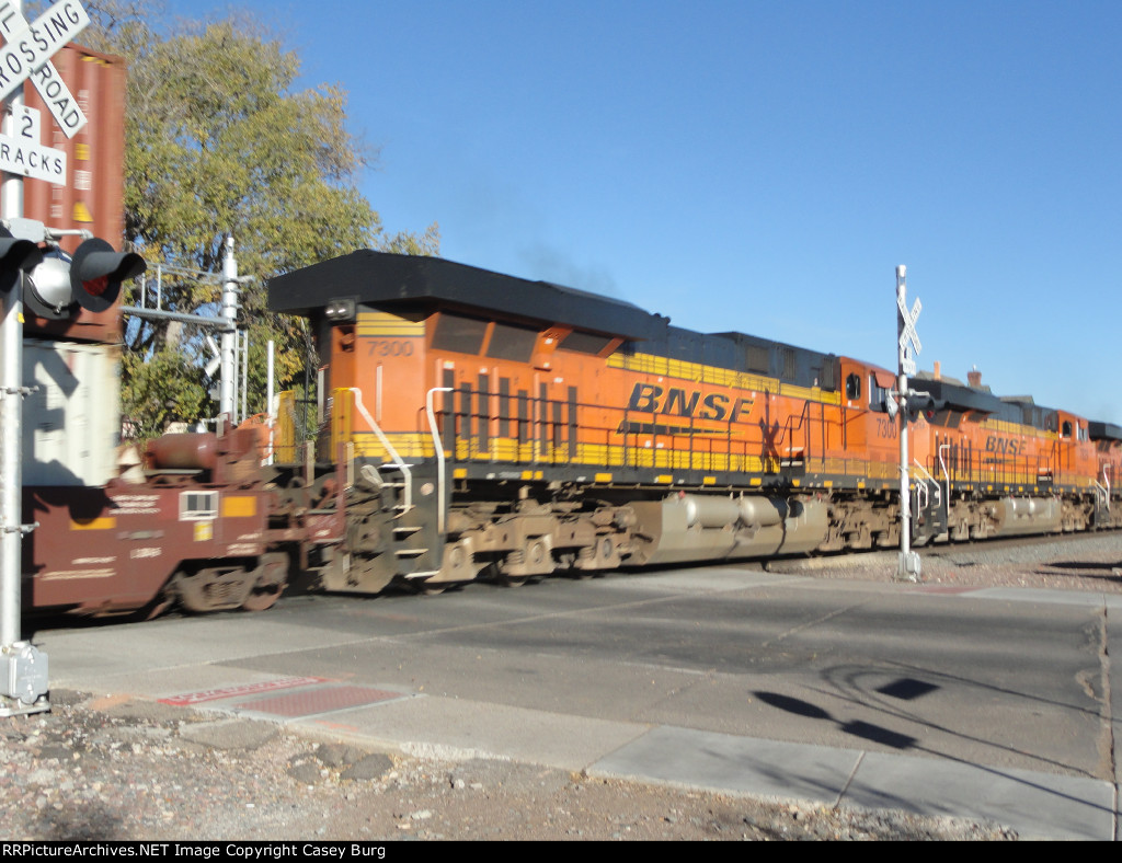 BNSF 7300